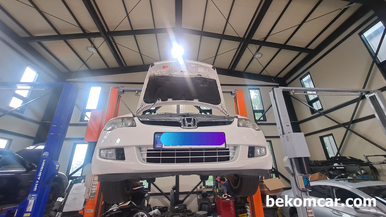 중고차구매후 점검중 피스톤메탈 베어링데미지 의심 사례 | bekomcar.com