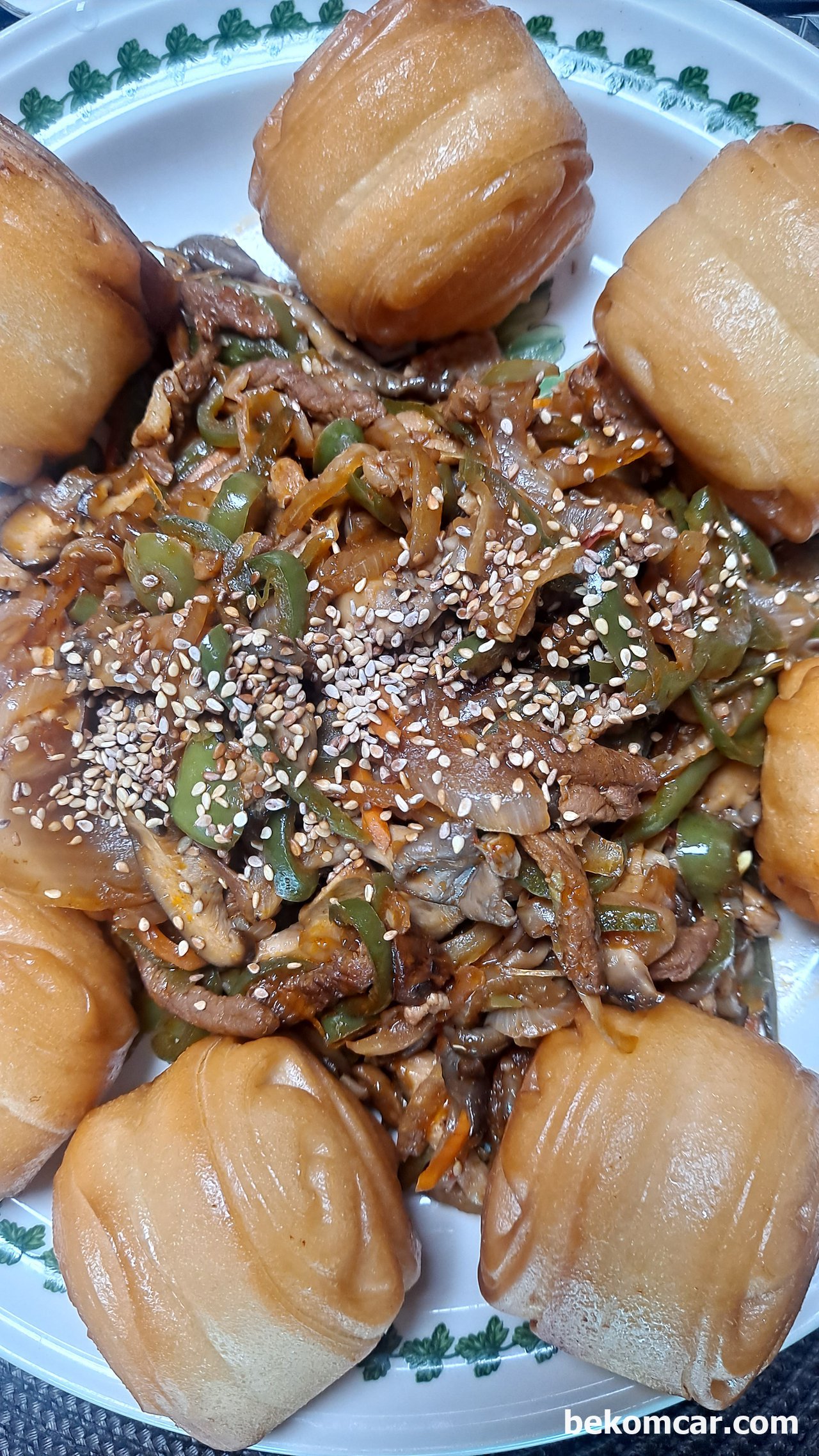 홈메이드 점심, 빵이랑 야채랑 함께 | 베콤카 (bekomcar.com)