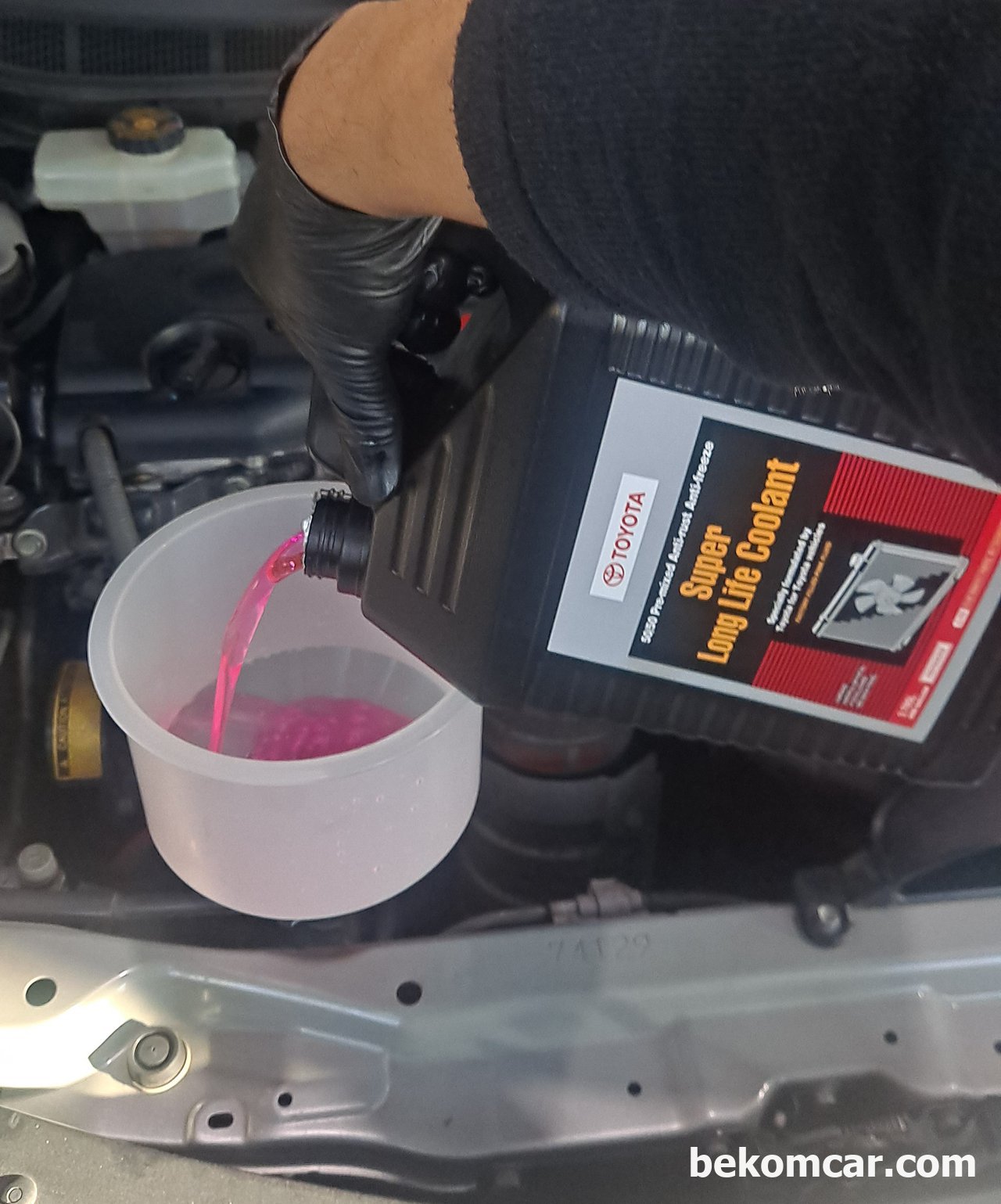 도요타 캠리 하이브리드 엔진 및 인버터 냉각수 교환 | bekomcar.com